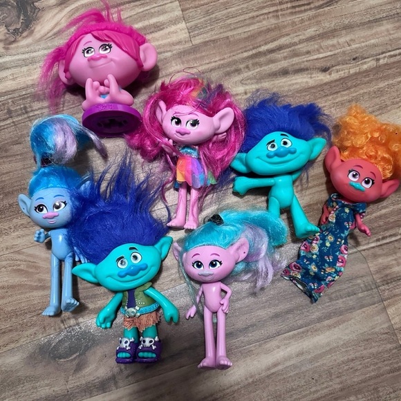 Dreamworks | Toys | Dreamworks Trolls Colorful Doll Set X7 | Poshmark